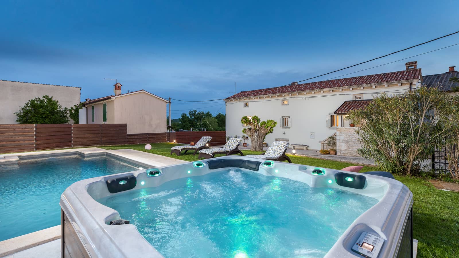 Villa Jona kiadó | Medencés villák Isztria, Horvátország
